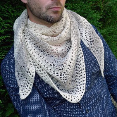 Icelandic shawl from the Cathare people – Icelandic Knitter – Hélène ...