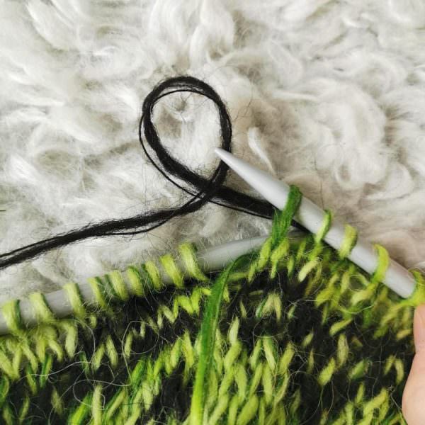 Tutorial: Ladder back Jacquard – Icelandic Knitter – Hélène Magnússon